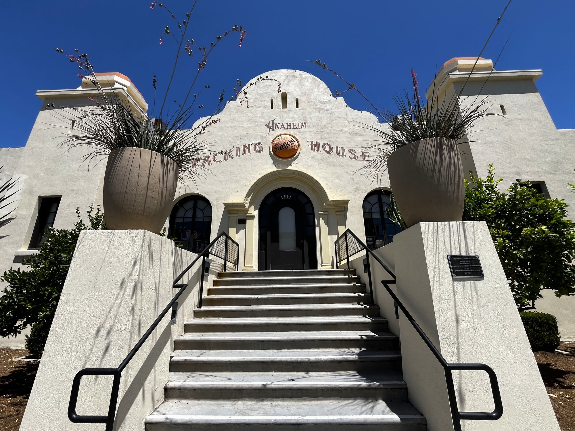 A Guide to Visiting the Anaheim Packing District - Katelynn Out Loud
